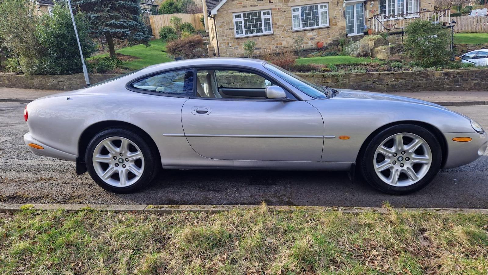 2000 Jaguar XK 4.0 Coupe 2dr Petrol Automatic (281 g/km, 290 bhp) | S&B Cars & Commercials